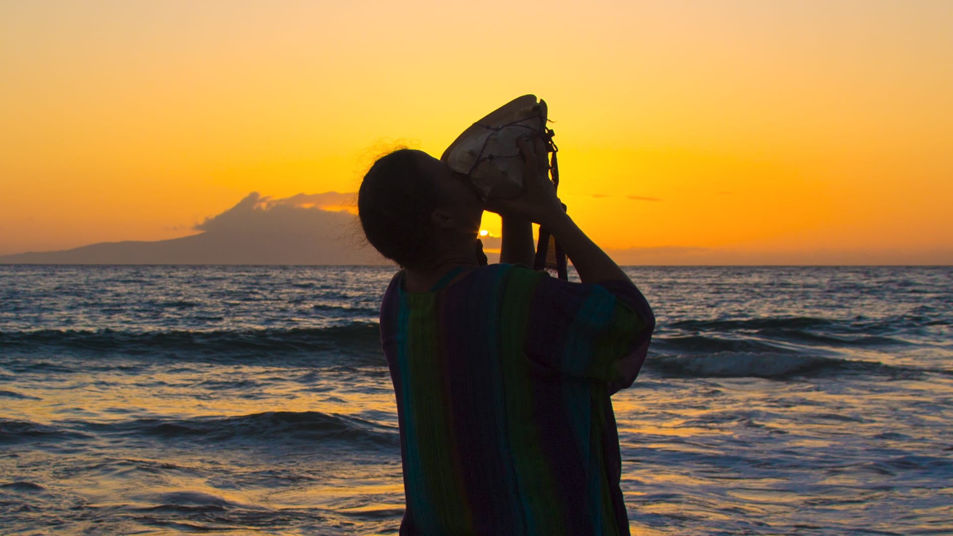 Destination Wedding in Hawaii - Conch Shell Blessing Bridges Ancient ...